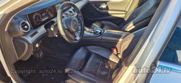 Pelēks Mercedes-Benz E-Class 2018 Kuresāre, ar dzinēja tilpumu 2.00 L un nobraukumu 270 tūkst. km par 20000 €, foto 7 vietnē AUTOMOTO.COM.LV