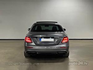 Pelēks Mercedes-Benz E-Class 2018 Tallina, ar dzinēja tilpumu 2.00 L un nobraukumu 202 tūkst. km par 24990 €, foto 6 vietnē AUTOMOTO.COM.LV
