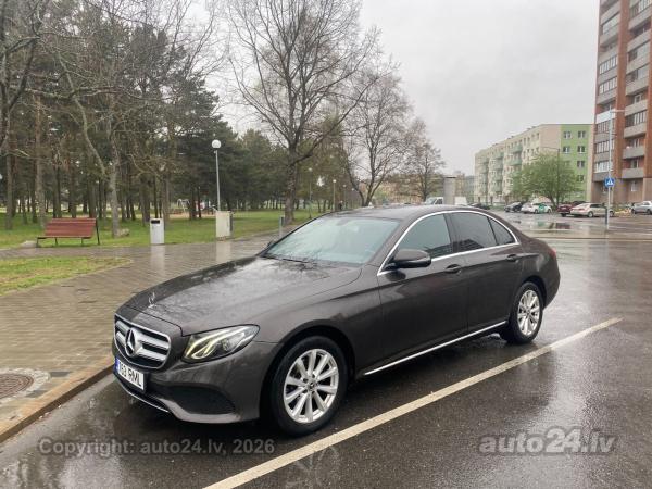 Grey Mercedes-Benz E-Class 2018 in Tallinn, with an engine capacity of 2.00 L and mileage of 386 thousand km for 18000 €, photo 2 on AUTOMOTO.COM.LV