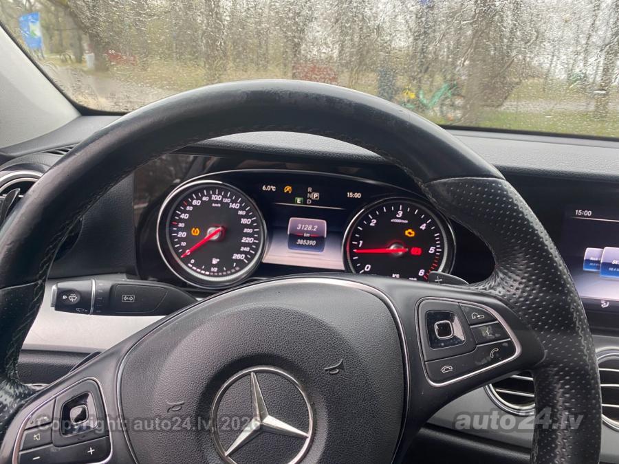 Pelēks Mercedes-Benz E-Class 2018 Tallina, ar dzinēja tilpumu 2.00 L un nobraukumu 386 tūkst. km par 18000 €, foto 5 vietnē AUTOMOTO.COM.LV