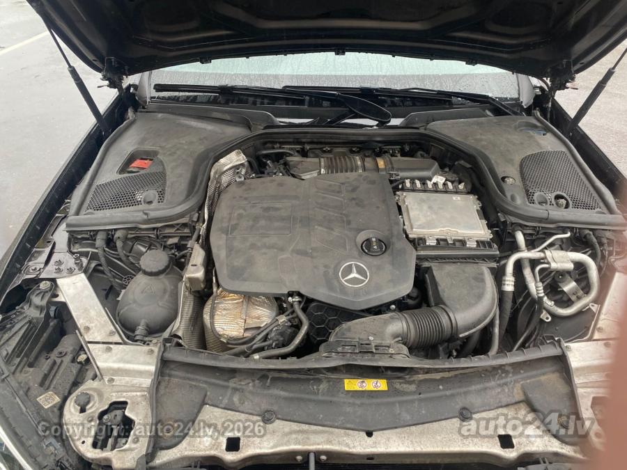 Pelēks Mercedes-Benz E-Class 2018 Tallina, ar dzinēja tilpumu 2.00 L un nobraukumu 386 tūkst. km par 18000 €, foto 8 vietnē AUTOMOTO.COM.LV