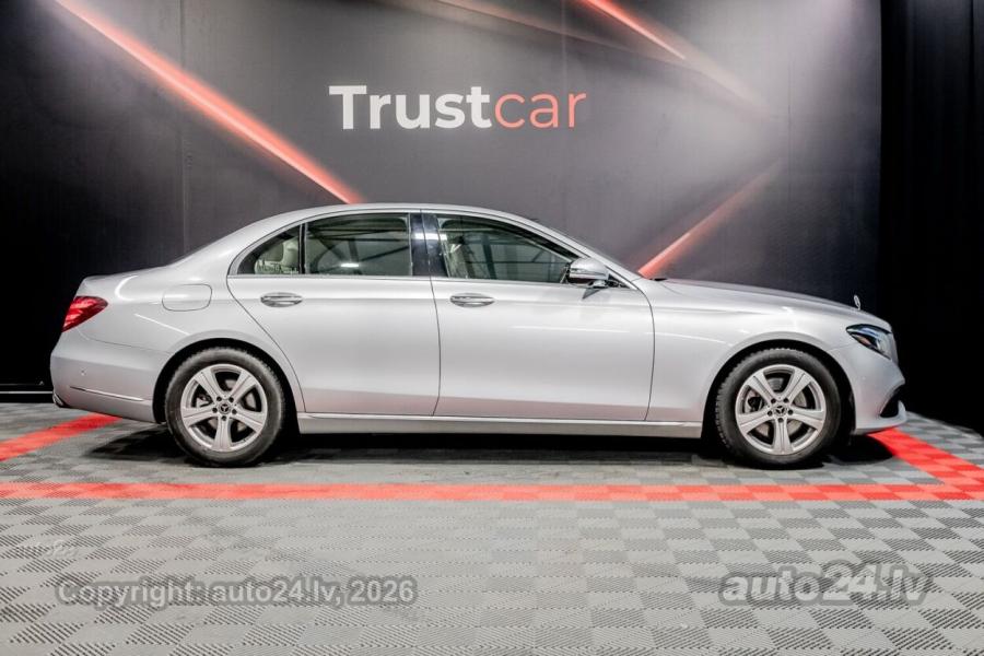 Grey Mercedes-Benz E-Class 2019 in Parnu, with an engine capacity of 2.00 L and mileage of 183 thousand km for 24000 €, photo 8 on AUTOMOTO.COM.LV