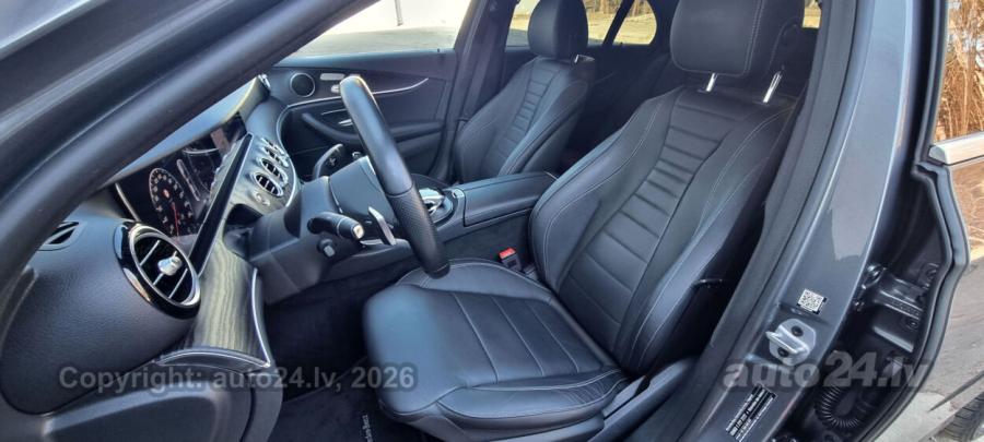 Grey Mercedes-Benz E-Class 2019 in Tallinn, with an engine capacity of 1.60 L and mileage of 211 thousand km for 20890 €, photo 14 on AUTOMOTO.COM.LV