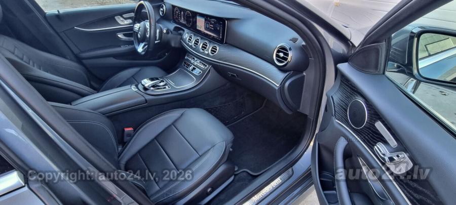 Grey Mercedes-Benz E-Class 2019 in Tallinn, with an engine capacity of 1.60 L and mileage of 211 thousand km for 20890 €, photo 19 on AUTOMOTO.COM.LV