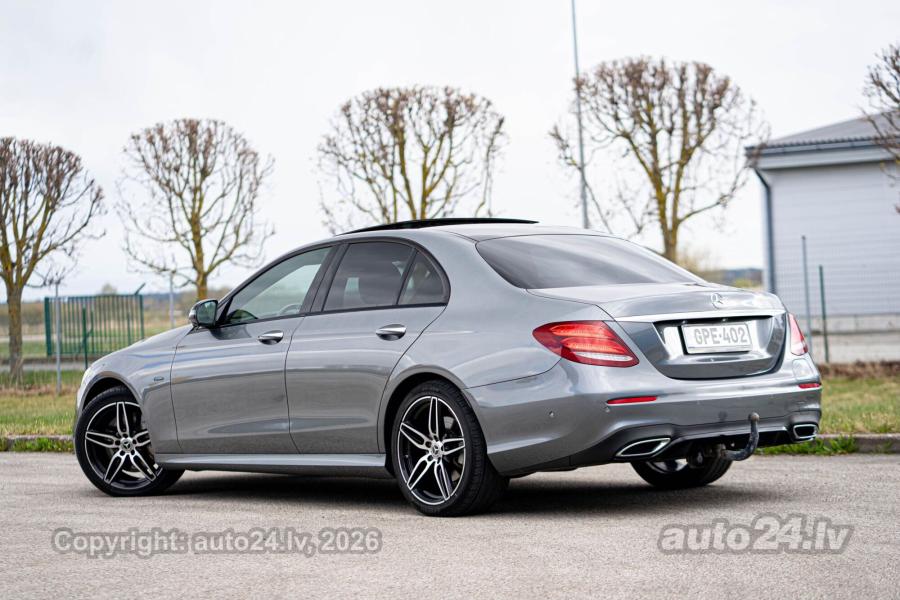Grey Mercedes-Benz E-Class 2019 in Tartu, with an engine capacity of 2.00 L and mileage of 98 thousand km for 32900 €, photo 10 on AUTOMOTO.COM.LV