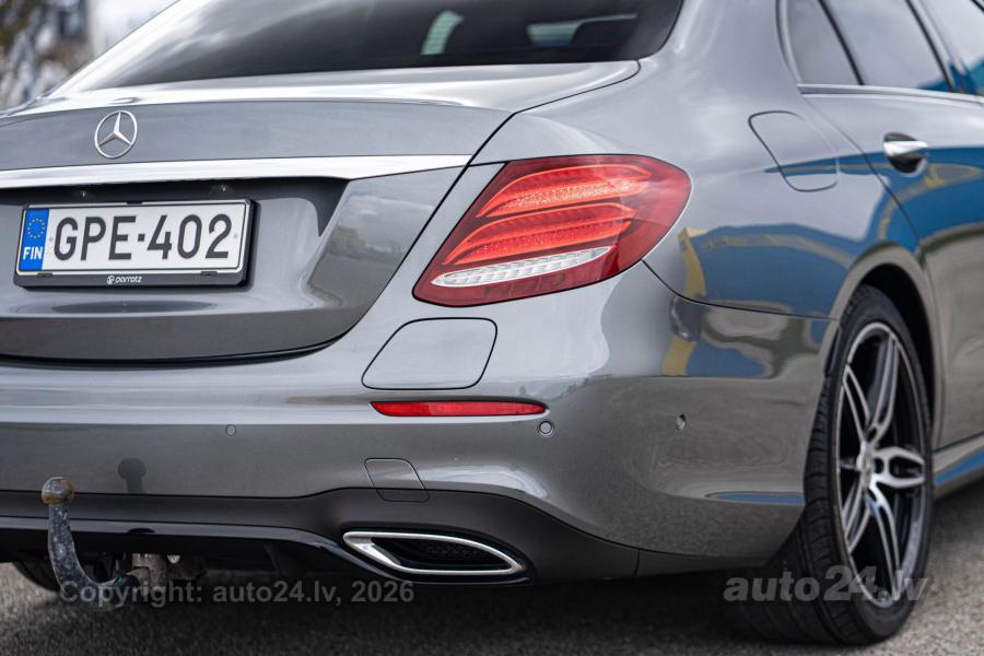 Grey Mercedes-Benz E-Class 2019 in Tartu, with an engine capacity of 2.00 L and mileage of 98 thousand km for 32900 €, photo 14 on AUTOMOTO.COM.LV