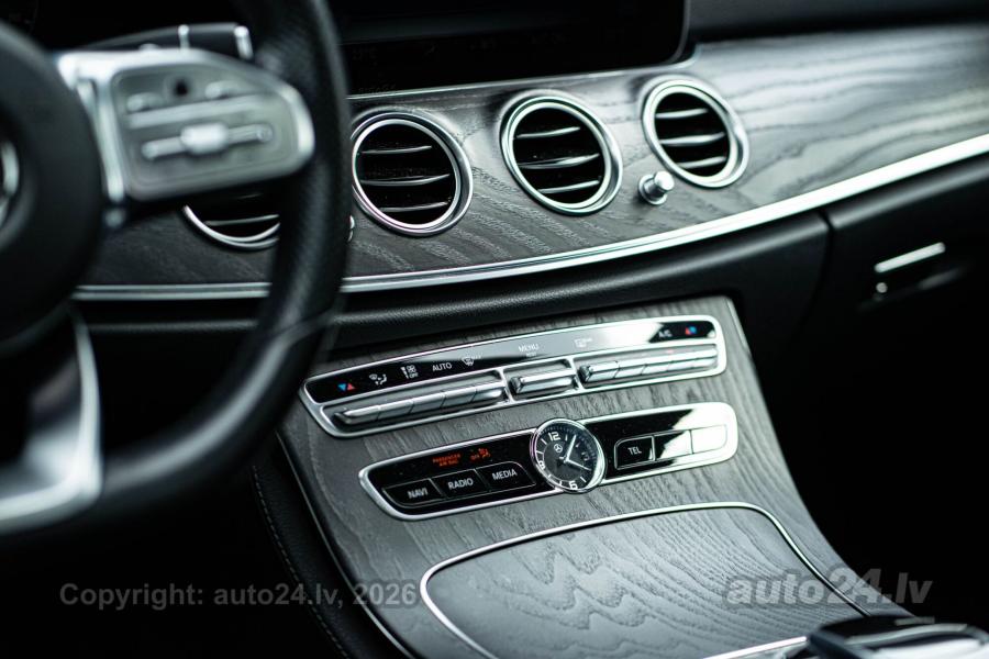 Grey Mercedes-Benz E-Class 2019 in Tartu, with an engine capacity of 2.00 L and mileage of 98 thousand km for 32900 €, photo 18 on AUTOMOTO.COM.LV