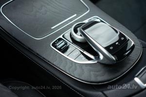 Grey Mercedes-Benz E-Class 2019 in Tartu, with an engine capacity of 2.00 L and mileage of 98 thousand km for 32900 €, photo 19 on AUTOMOTO.COM.LV