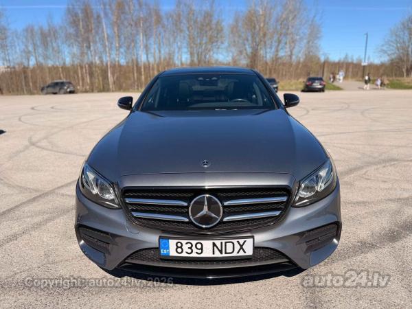 Grey Mercedes-Benz E-Class 2019 in Tallinn, with an engine capacity of 2.00 L and mileage of 195 thousand km for 24990 €, photo 1 on AUTOMOTO.COM.LV