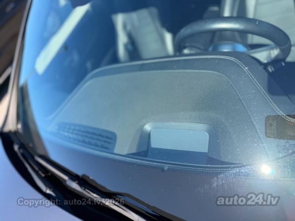 Grey Mercedes-Benz E-Class 2019 in Tallinn, with an engine capacity of 2.00 L and mileage of 195 thousand km for 24990 €, photo 8 on AUTOMOTO.COM.LV
