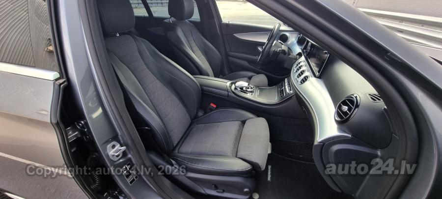 Pelēks Mercedes-Benz E-Class 2019 Tallina, ar dzinēja tilpumu 2.00 L un nobraukumu 119 tūkst. km par 23890 €, foto 17 vietnē AUTOMOTO.COM.LV