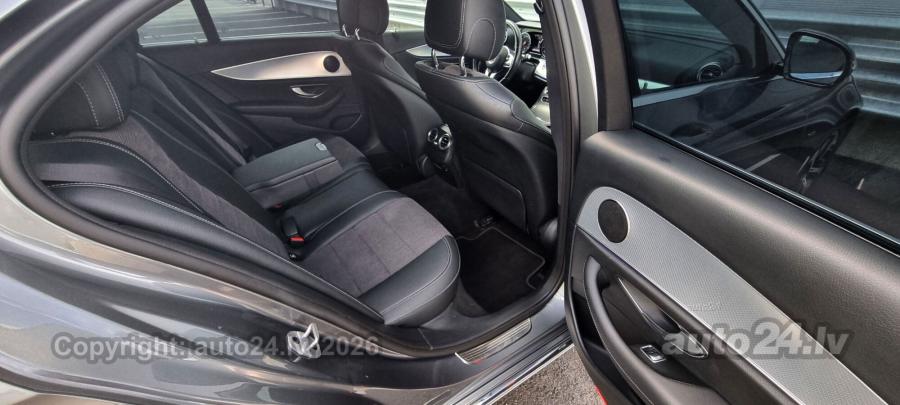 Pelēks Mercedes-Benz E-Class 2019 Tallina, ar dzinēja tilpumu 2.00 L un nobraukumu 119 tūkst. km par 23890 €, foto 18 vietnē AUTOMOTO.COM.LV
