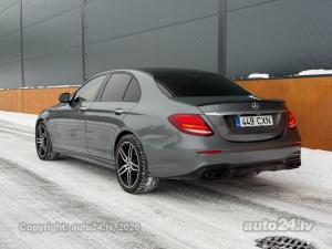 Pelēks Mercedes-Benz E-Class 2020 Tallina, ar dzinēja tilpumu 2.90 L un nobraukumu 162 tūkst. km par 29900 €, foto 4 vietnē AUTOMOTO.COM.LV