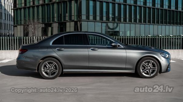 Grey Mercedes-Benz E-Class 2020 in Tallinn, with an engine capacity of 2.00 L and mileage of 123 thousand km for 30500 €, photo 5 on AUTOMOTO.COM.LV