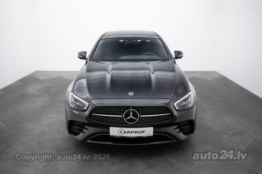 Pelēks Mercedes-Benz E-Class 2020 Tallina, ar dzinēja tilpumu 2.00 L un nobraukumu 56 tūkst. km par 39900 €, foto 3 vietnē AUTOMOTO.COM.LV
