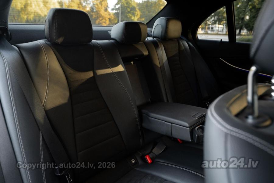Grey Mercedes-Benz E-Class 2020 in Tallinn, with an engine capacity of 2.00 L and mileage of 92 thousand km for 31900 €, photo 19 on AUTOMOTO.COM.LV