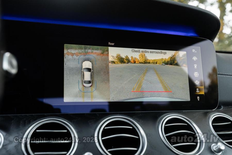 Grey Mercedes-Benz E-Class 2020 in Tallinn, with an engine capacity of 2.00 L and mileage of 92 thousand km for 31900 €, photo 23 on AUTOMOTO.COM.LV