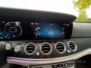 Grey Mercedes-Benz E-Class 2021 in Tallinn, with an engine capacity of 2.00 L and mileage of 175 thousand km for 32900 €, photo 16 on AUTOMOTO.COM.LV