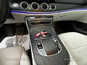 Grey Mercedes-Benz E-Class 2021 in Tallinn, with an engine capacity of 2.00 L and mileage of 175 thousand km for 32900 €, photo 17 on AUTOMOTO.COM.LV