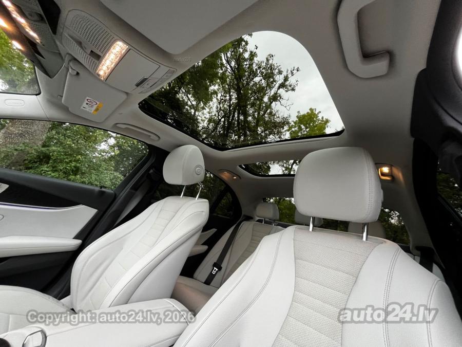 Grey Mercedes-Benz E-Class 2021 in Tallinn, with an engine capacity of 2.00 L and mileage of 175 thousand km for 32900 €, photo 18 on AUTOMOTO.COM.LV