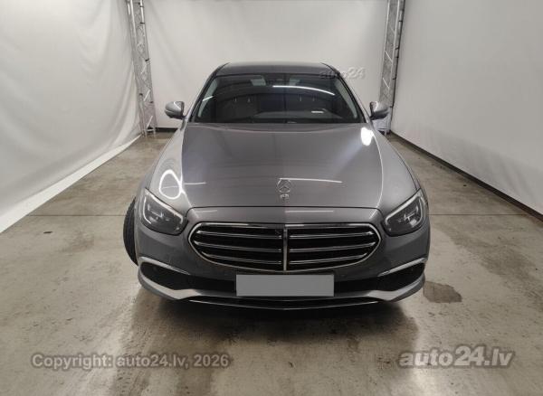 Pelēks Mercedes-Benz E-Class 2022 Tallina, ar dzinēja tilpumu 1.60 L un nobraukumu 119 tūkst. km par 35799 €, foto 2 vietnē AUTOMOTO.COM.LV