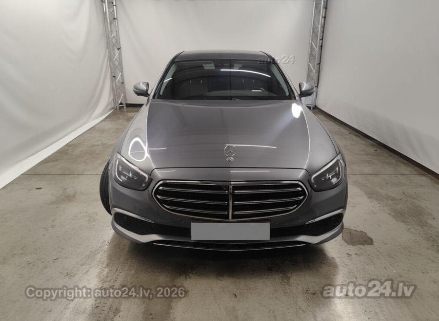 Pelēks Mercedes-Benz E-Class 2022 Tallina, ar dzinēja tilpumu 1.60 L un nobraukumu 119 tūkst. km par 35799 €, foto 2 vietnē AUTOMOTO.COM.LV