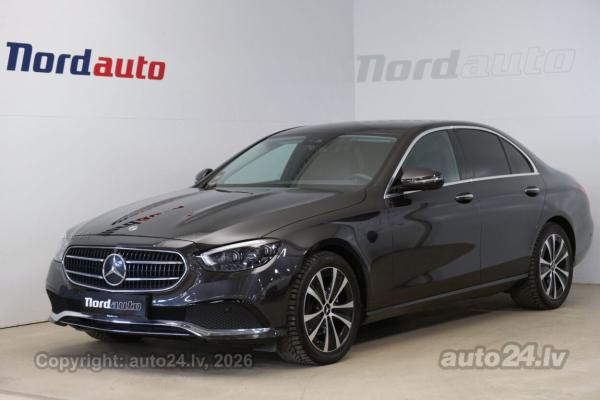 Pelēks Mercedes-Benz E-Class 2022 Tallina, ar dzinēja tilpumu 2.00 L un nobraukumu 156 tūkst. km par 29900 €, foto 1 vietnē AUTOMOTO.COM.LV