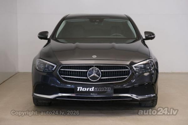 Pelēks Mercedes-Benz E-Class 2022 Tallina, ar dzinēja tilpumu 2.00 L un nobraukumu 156 tūkst. km par 29900 €, foto 3 vietnē AUTOMOTO.COM.LV