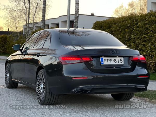 Grey Mercedes-Benz E-Class 2022 in Tartu, with an engine capacity of 2.00 L and mileage of 182 thousand km for 26990 €, photo 4 on AUTOMOTO.COM.LV
