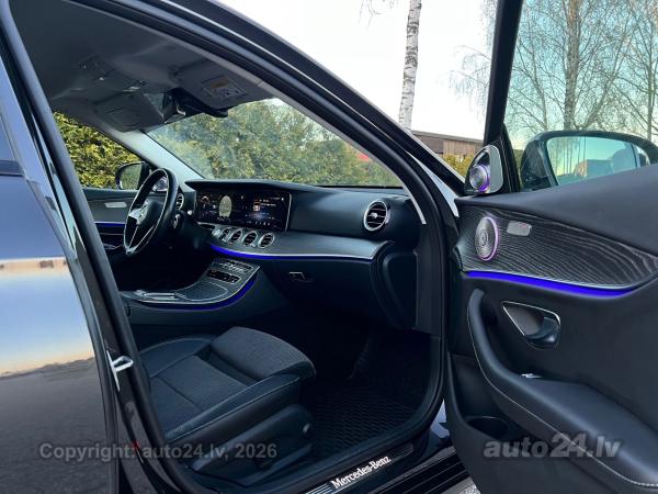 Grey Mercedes-Benz E-Class 2022 in Tartu, with an engine capacity of 2.00 L and mileage of 182 thousand km for 26990 €, photo 8 on AUTOMOTO.COM.LV