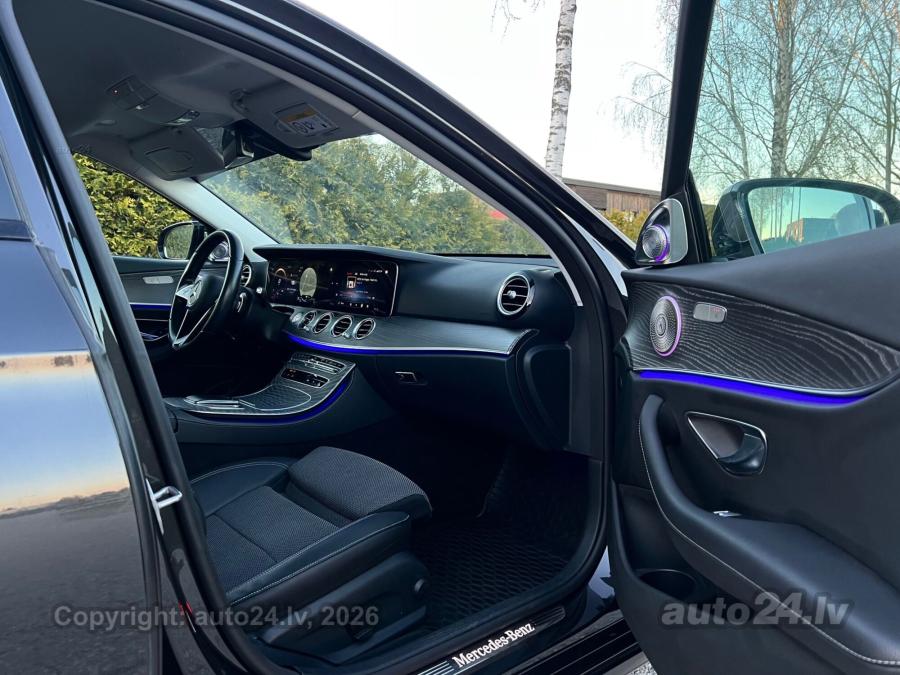 Grey Mercedes-Benz E-Class 2022 in Tartu, with an engine capacity of 2.00 L and mileage of 182 thousand km for 26990 €, photo 9 on AUTOMOTO.COM.LV