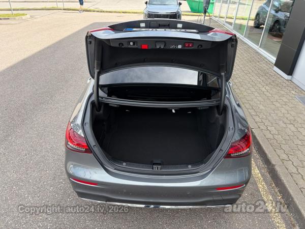 Grey Mercedes-Benz E-Class 2022 in Tallinn, with an engine capacity of 2.90 L and mileage of 42 thousand km for 44900 €, photo 6 on AUTOMOTO.COM.LV