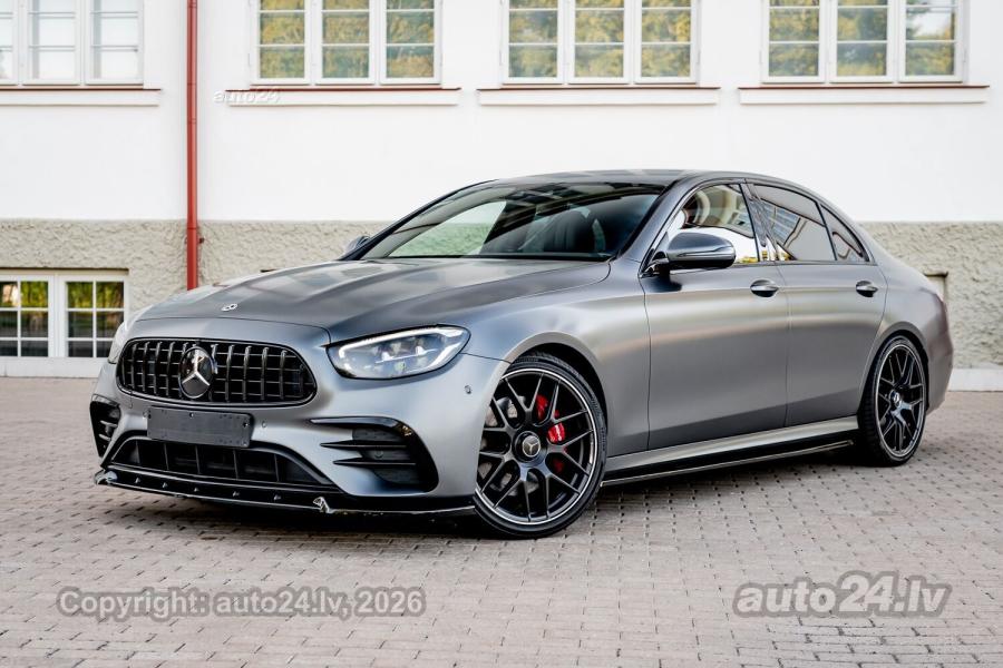 Pelēks Mercedes-Benz E-Class 2022 Pērnava, ar dzinēja tilpumu 2.00 L un nobraukumu 127 tūkst. km par 37990 €, foto 1 vietnē AUTOMOTO.COM.LV