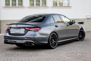 Pelēks Mercedes-Benz E-Class 2022 Pērnava, ar dzinēja tilpumu 2.00 L un nobraukumu 127 tūkst. km par 37990 €, foto 3 vietnē AUTOMOTO.COM.LV