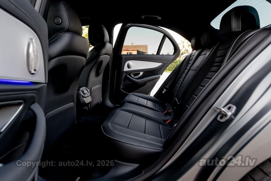 Pelēks Mercedes-Benz E-Class 2022 Pērnava, ar dzinēja tilpumu 2.00 L un nobraukumu 127 tūkst. km par 37990 €, foto 15 vietnē AUTOMOTO.COM.LV