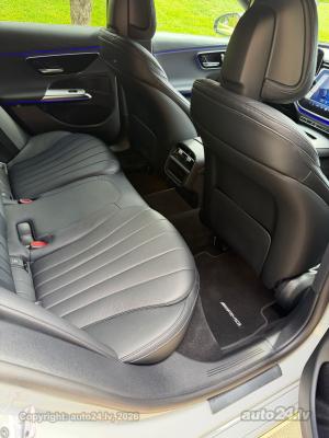 Pelēks Mercedes-Benz E-Class 2023 Tallina, ar dzinēja tilpumu 2.00 L un nobraukumu 21 tūkst. km par 60000 €, foto 13 vietnē AUTOMOTO.COM.LV
