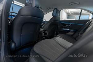 Grey Mercedes-Benz E-Class 2025 in Tallinn, with an engine capacity of 2.00 L and mileage of 14 thousand km for 48900 €, photo 11 on AUTOMOTO.COM.LV