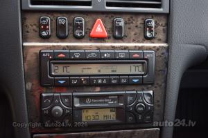 Pelēks Mercedes-Benz E-Class 2000 Tartu, ar dzinēja tilpumu 2.20 L un nobraukumu 393 tūkst. km par 3350 €, foto 12 vietnē AUTOMOTO.COM.LV