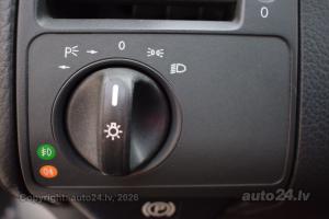 Pelēks Mercedes-Benz E-Class 2000 Tartu, ar dzinēja tilpumu 2.20 L un nobraukumu 393 tūkst. km par 3350 €, foto 14 vietnē AUTOMOTO.COM.LV
