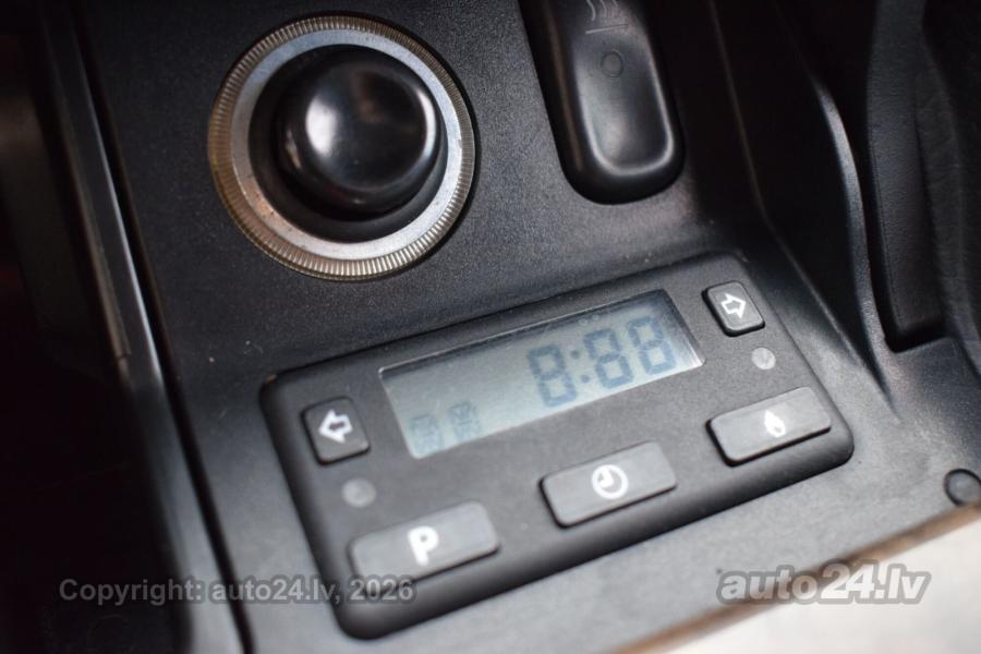 Pelēks Mercedes-Benz E-Class 2000 Tartu, ar dzinēja tilpumu 2.20 L un nobraukumu 393 tūkst. km par 3350 €, foto 16 vietnē AUTOMOTO.COM.LV