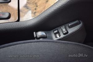 Pelēks Mercedes-Benz E-Class 2000 Tartu, ar dzinēja tilpumu 2.20 L un nobraukumu 393 tūkst. km par 3350 €, foto 20 vietnē AUTOMOTO.COM.LV