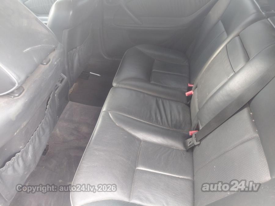 Grey Mercedes-Benz E-Class 2002 in Tallinn, with an engine capacity of 2.80 L and mileage of 0 thousand km for 2800 €, photo 9 on AUTOMOTO.COM.LV