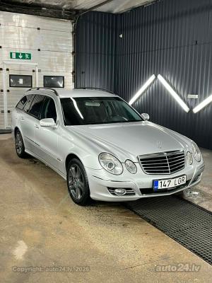 Pelēks Mercedes-Benz E-Class 2003 Tallina, ar dzinēja tilpumu 3.20 L un nobraukumu 429 tūkst. km par 2500 €, foto  vietnē AUTOMOTO.COM.LV
