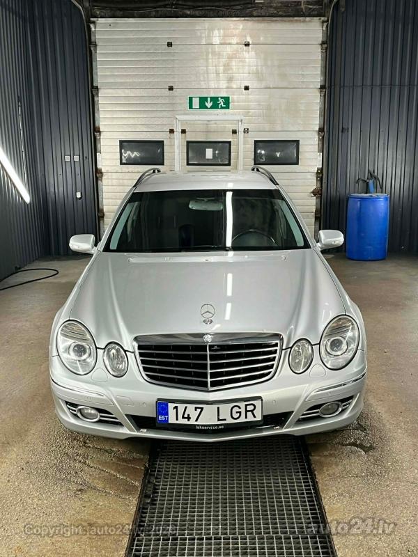 Pelēks Mercedes-Benz E-Class 2003 Tallina, ar dzinēja tilpumu 3.20 L un nobraukumu 429 tūkst. km par 2500 €, foto 2 vietnē AUTOMOTO.COM.LV