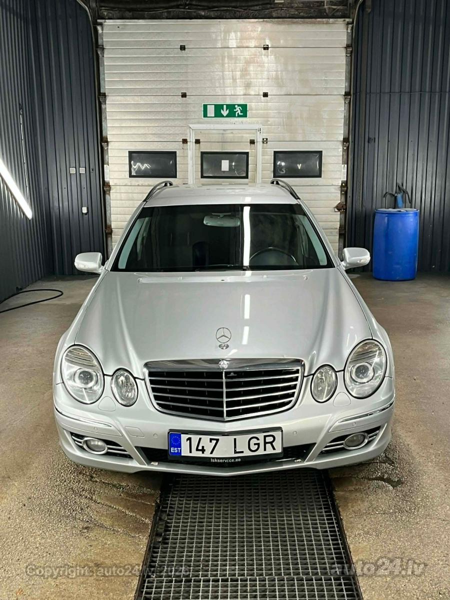 Grey Mercedes-Benz E-Class 2003 in Tallinn, with an engine capacity of 3.20 L and mileage of 429 thousand km for 2500 €, photo 3 on AUTOMOTO.COM.LV