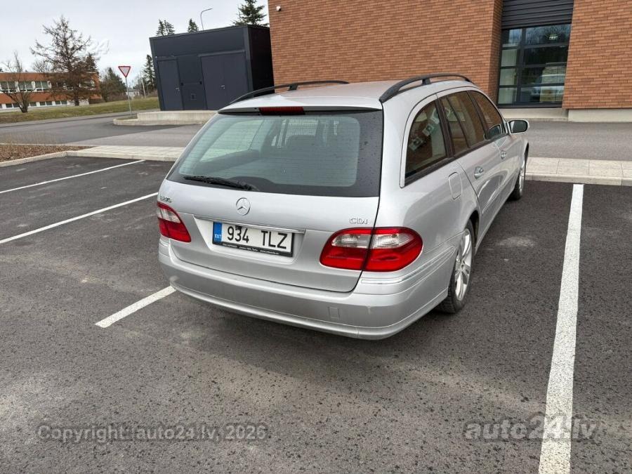 Grey Mercedes-Benz E-Class 2004 in Tallinn, with an engine capacity of 2.70 L and mileage of 304 thousand km for 2300 €, photo 4 on AUTOMOTO.COM.LV