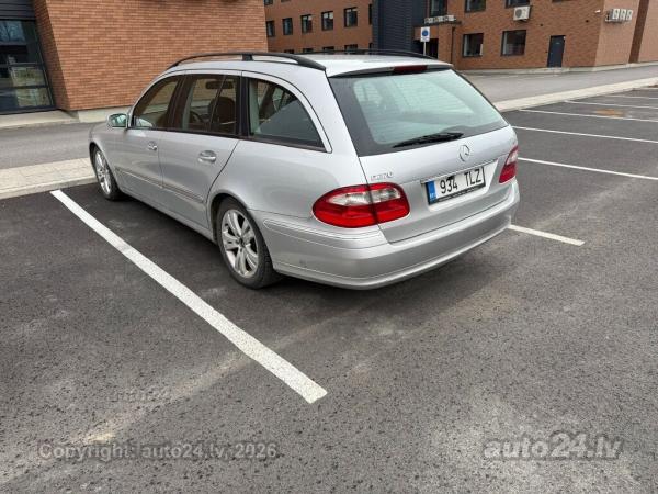 Grey Mercedes-Benz E-Class 2004 in Tallinn, with an engine capacity of 2.70 L and mileage of 304 thousand km for 2300 €, photo 4 on AUTOMOTO.COM.LV