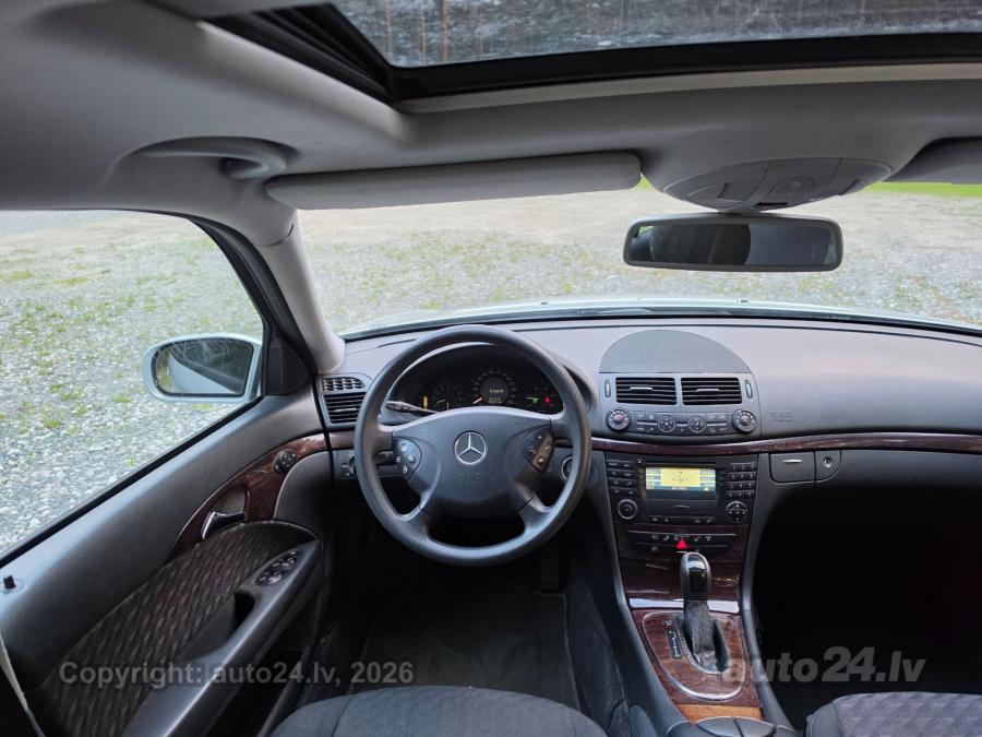 Pelēks Mercedes-Benz E-Class 2004 Tartu, ar dzinēja tilpumu 2.10 L un nobraukumu 360 tūkst. km par 2890 €, foto 7 vietnē AUTOMOTO.COM.LV