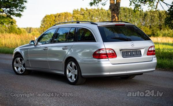 Pelēks Mercedes-Benz E-Class 2004 Paide, ar dzinēja tilpumu 3.20 L un nobraukumu 400 tūkst. km par 5190 €, foto 5 vietnē AUTOMOTO.COM.LV