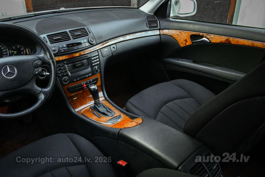 Pelēks Mercedes-Benz E-Class 2006 Viljandi, ar dzinēja tilpumu 2.10 L un nobraukumu 289 tūkst. km par 5790 €, foto 7 vietnē AUTOMOTO.COM.LV